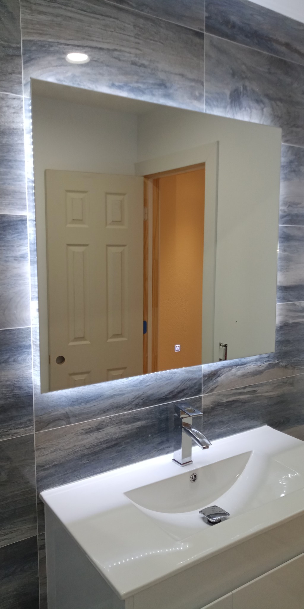 Custom Floating Mirror, Wall Mirror, and LED Mirror Installation Guide ...