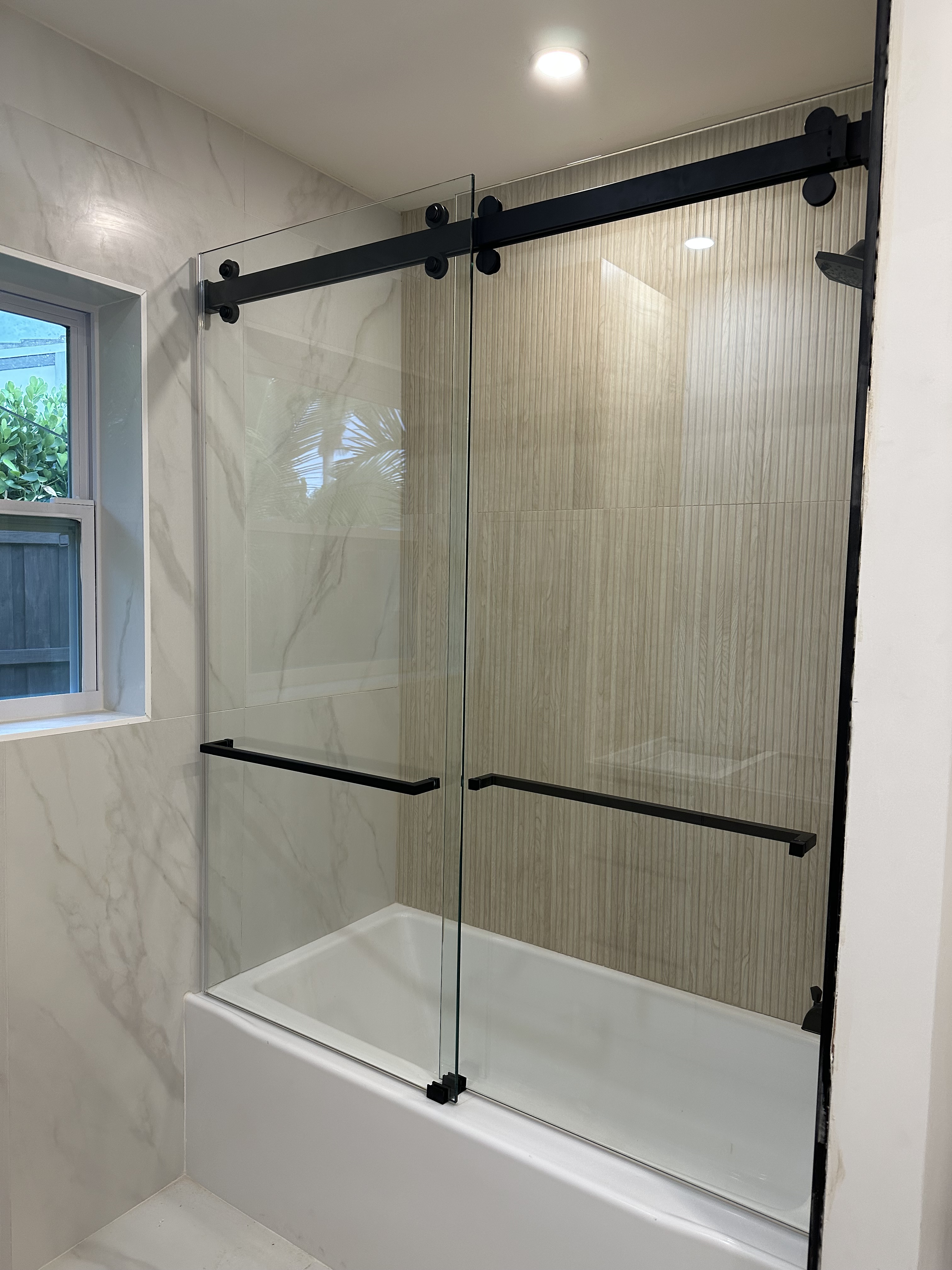 Customizable Glass Tub Enclosures for Modern Bathrooms – CGFL glass and ...