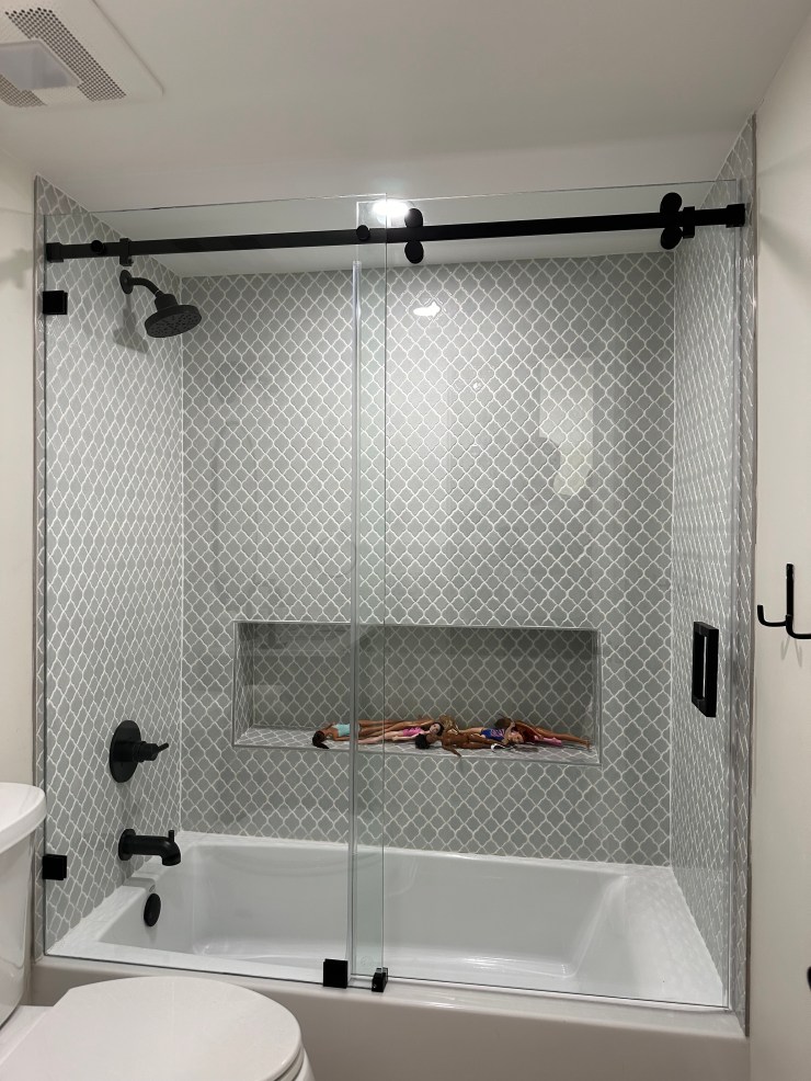 Customizable Glass Tub Enclosures for Modern Bathrooms – CGFL glass and ...